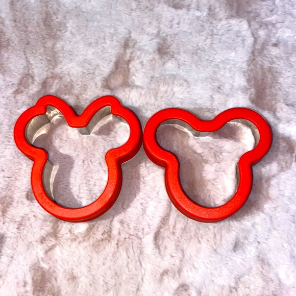 Disney | Kitchen | 2 Disney Minnie Mouse And Mickey Mouse Cookie ...